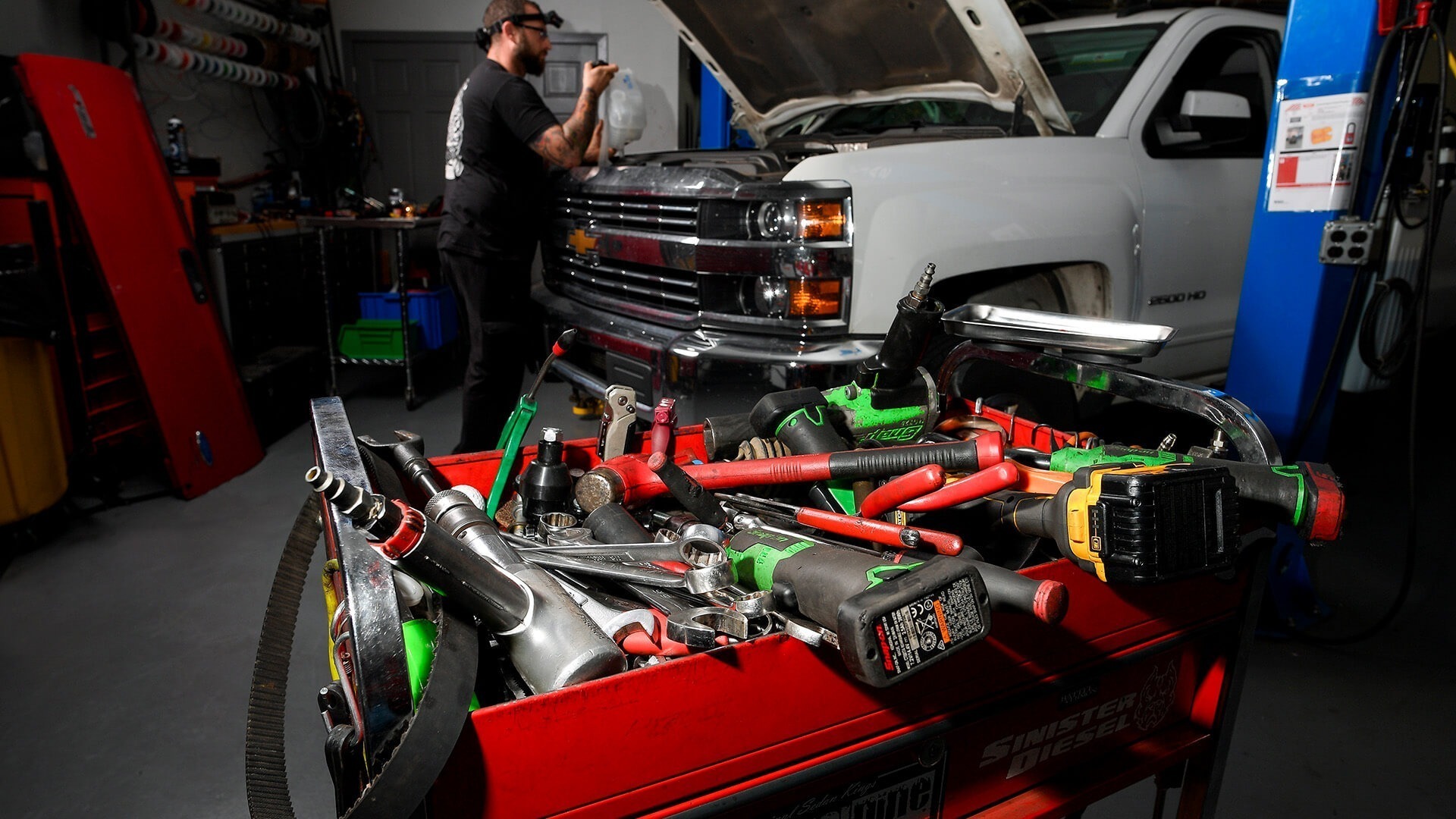 What’s the best way to move tools about the shop? - Shop Press