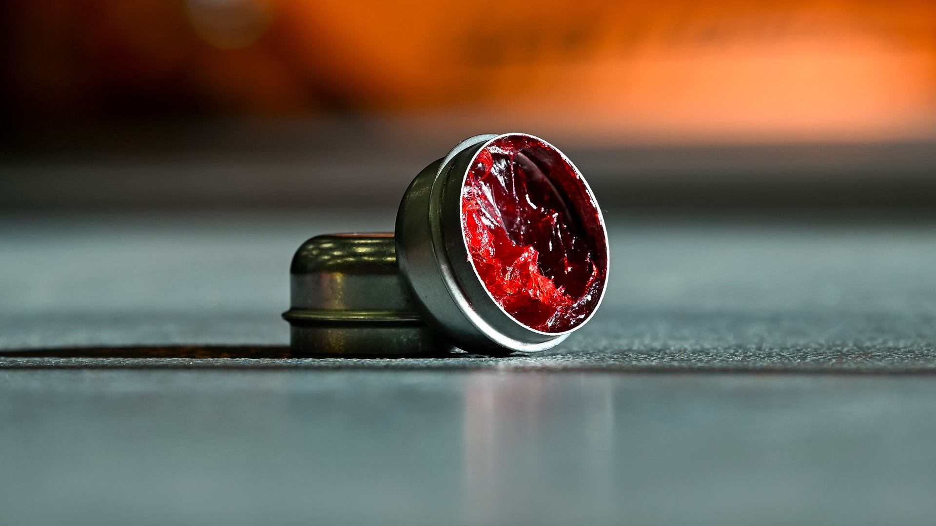 Give your customers extra grease - Shop Press