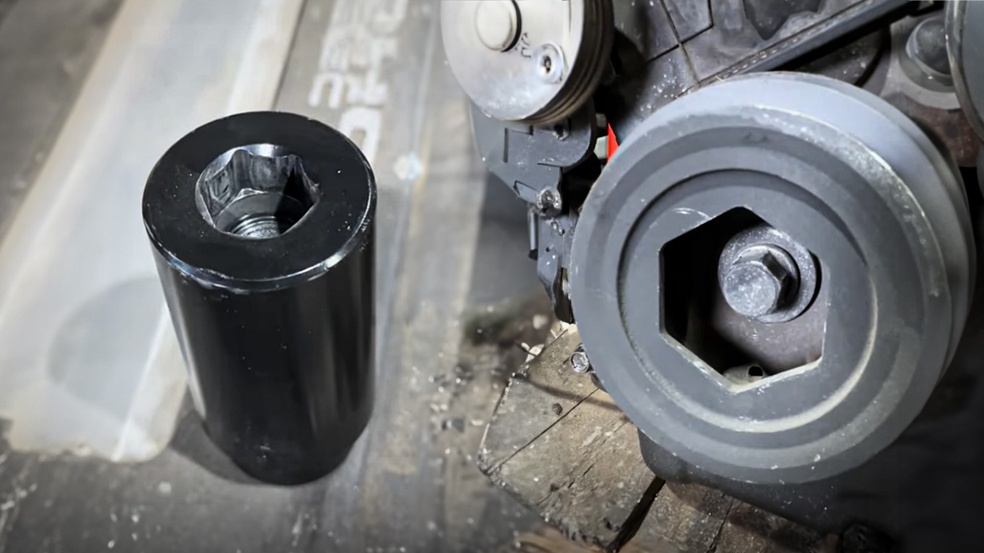Can’t break that crank bolt loose? You need a crank socket (VIDEO ...